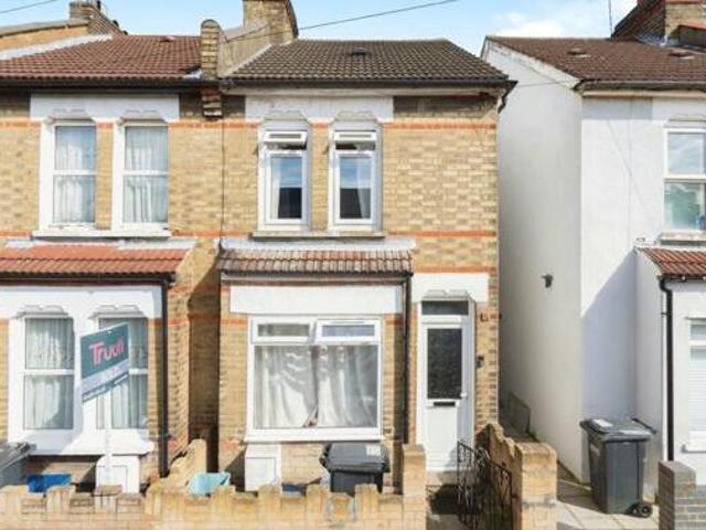 3 Bedroom End Of Terrace House For Sale In Croydon
