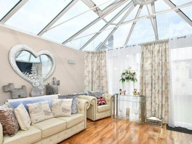 3 Bedroom End Of Terrace House For Sale In Croydon
