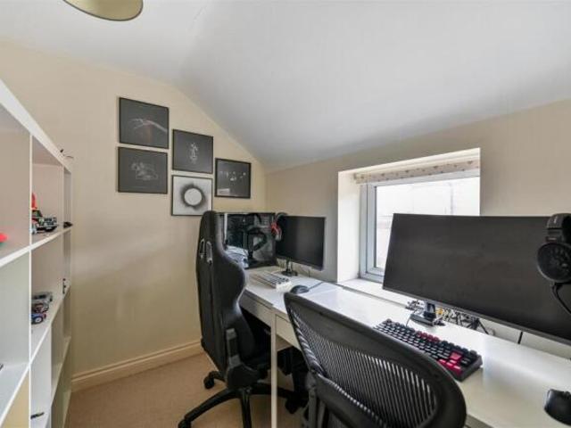 3 bedroom end of terrace house for sale in Curzon Street, Reading RG30