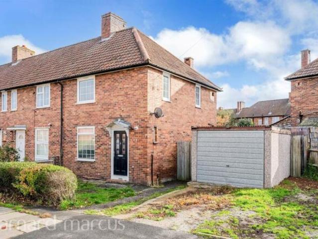 3 bedroom end of terrace house for sale in Abbotsbury Road, Morden, SM4