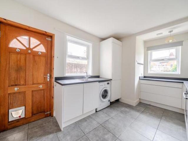3 bedroom end of terrace house for sale in Access to River Thames, Berkshire, RG1