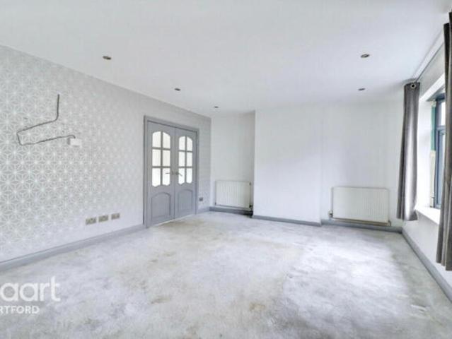 3 bedroom end of terrace house for sale in Alamein Road, Swanscombe, DA10