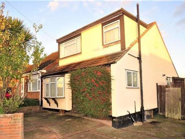 3 bedroom end of terrace house for sale in Alan Grove LeighOnSea SS9