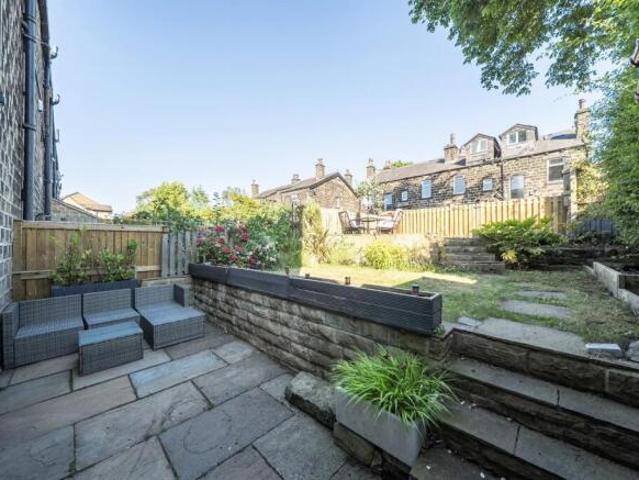 3 bedroom end of terrace house for sale in Albert Place, Horsforth, LS18
