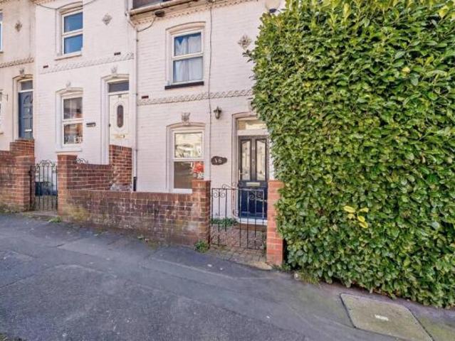 3 bedroom end of terrace house for sale in Alpine Street, Reading, RG1