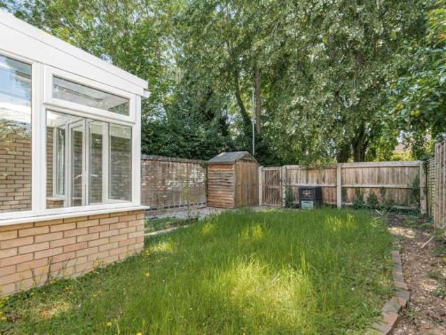 3 bedroom end of terrace house for sale in Arran Close, Cambridge, CB1