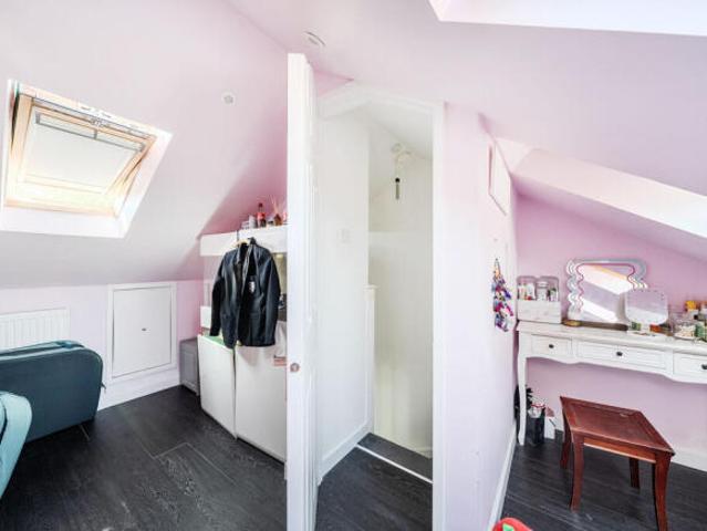 3 bedroom end of terrace house for sale in Ashbury Crescent, Guildford, GU4
