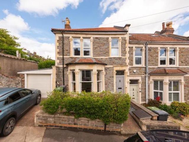 3 bedroom end of terrace house for sale in Ashley Park, St Andrews, BS6