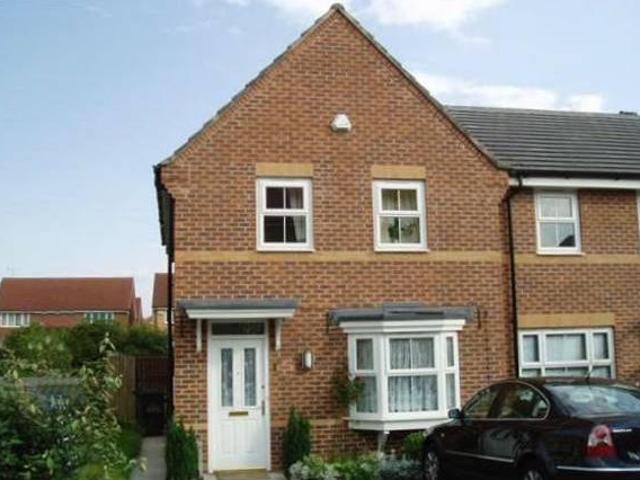 3 bedroom end of terrace house for sale in Avalon Drive Chellaston Derby DE73