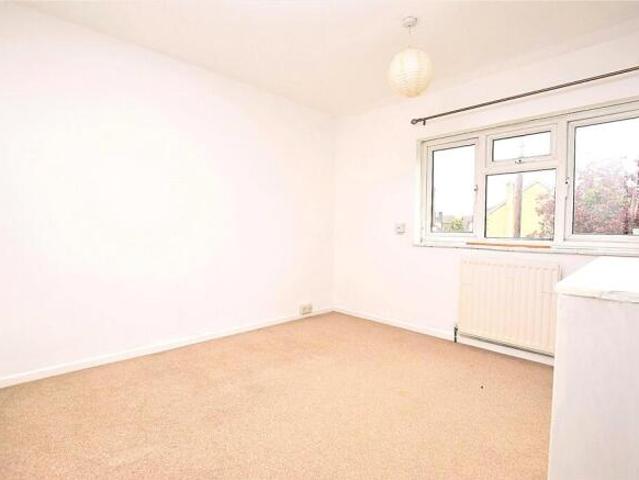 3 bedroom end of terrace house for sale in Boughton Green Road, NORTHAMPTON, NN2