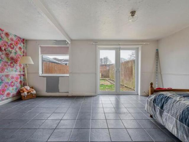 3 bedroom end of terrace house for sale in Bowleymead, Swindon, SN3