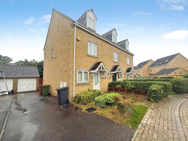 3 bedroom end of terrace house for sale in Boleyn Avenue, PETERBOROUGH, PE2