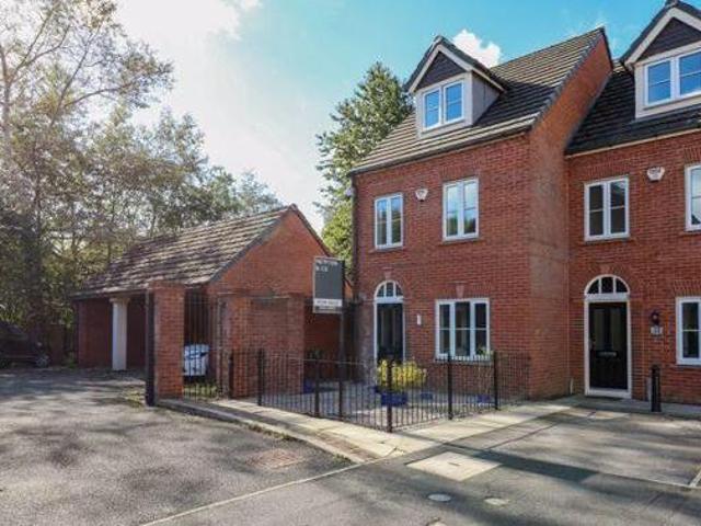 3 Bedroom End Of Terrace House For Sale In Bolton