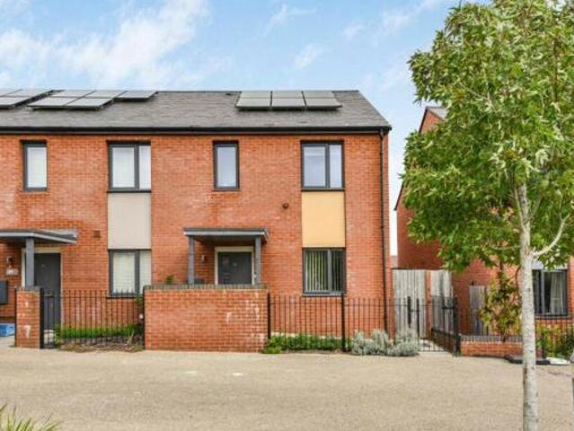 3 Bedroom End Of Terrace House For Sale In Bordon