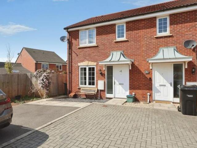 3 bedroom end of terrace house for sale in Babdown Close, Gloucester, GL2
