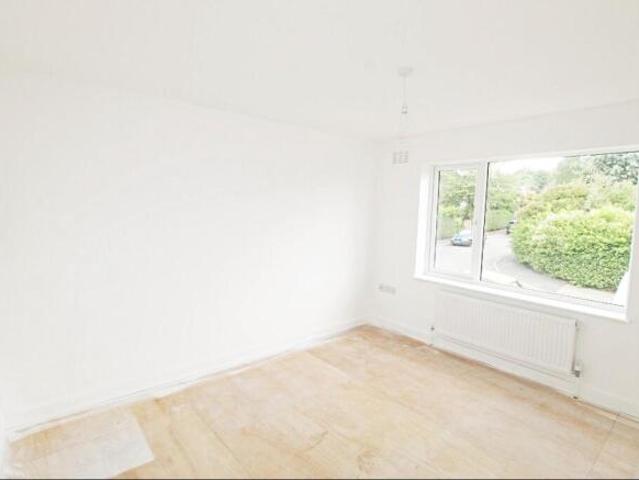 3 bedroom end of terrace house for sale in Ballifield Avenue, Sheffield, S13