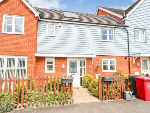 3 bedroom end of terrace house for sale in Bantry Road, Cippenham, SL1