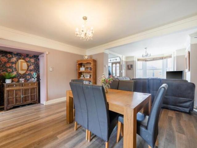 3 bedroom end of terrace house for sale in Barnfield Road, Belvedere, Kent, DA17