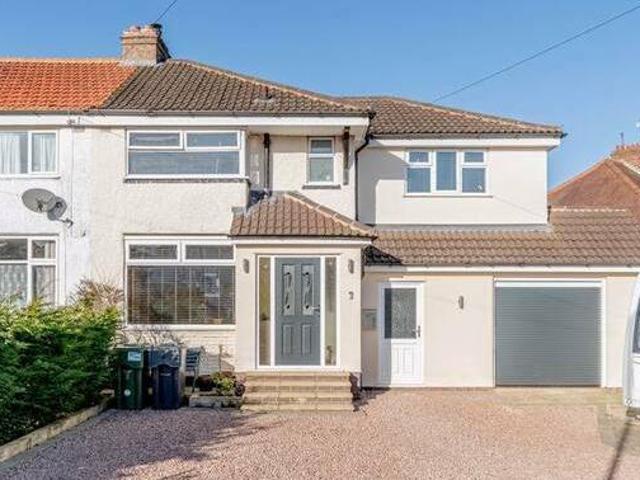 3 bedroom end of terrace house for sale in Barrington Road Rubery B45