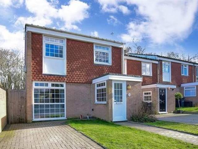3 bedroom end of terrace house for sale in Beech Mast Vigo Kent DA13