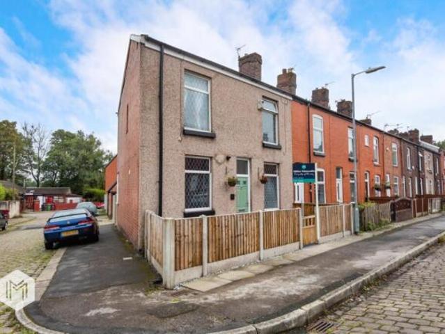 3 bedroom end of terrace house for sale in Bentley Street, Bolton, BL2