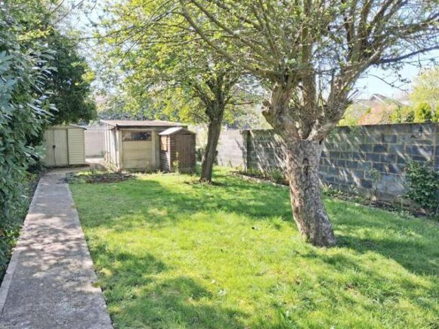 3 bedroom end of terrace house for sale in Berwick Avenue, Hayes, UB4