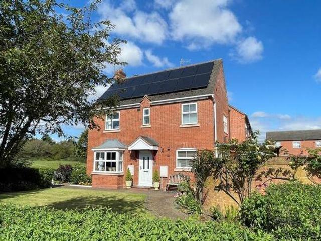 3 Bedroom End Of Terrace House For Sale In Bidford on avon