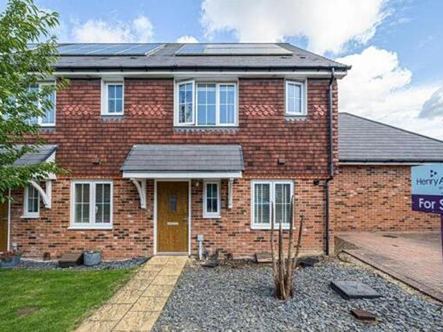 3 Bedroom End Of Terrace House For Sale In Billingshurst