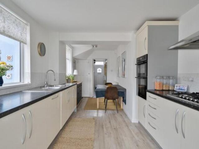 3 bedroom end of terrace house for sale in Bloomfield Drive, Bath, BA2