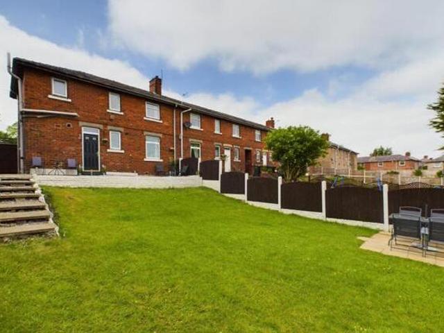 3 Bedroom End Of Terrace House For Sale In Bradford