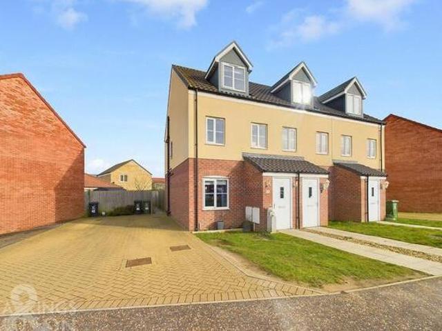 3 Bedroom End Of Terrace House For Sale In Bradwell
