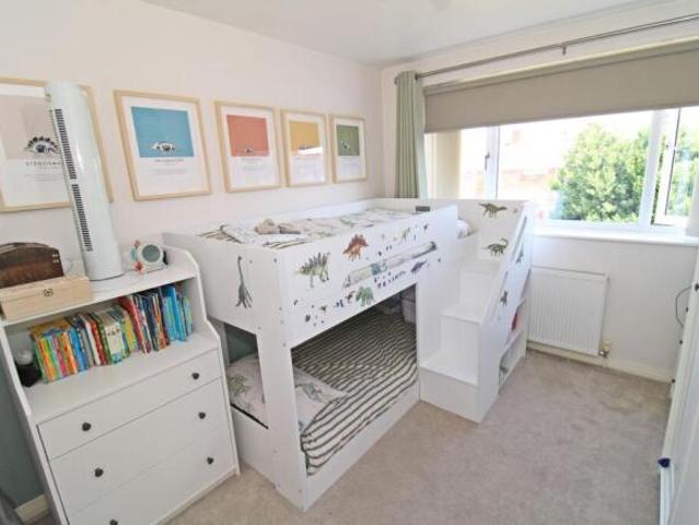 3 bedroom end of terrace house for sale in Brenchley Close, Bromley, BR2