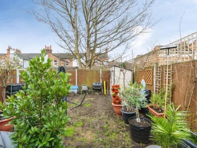3 bedroom end of terrace house for sale in Bridge Road, Bedford, Bedfordshire, MK42
