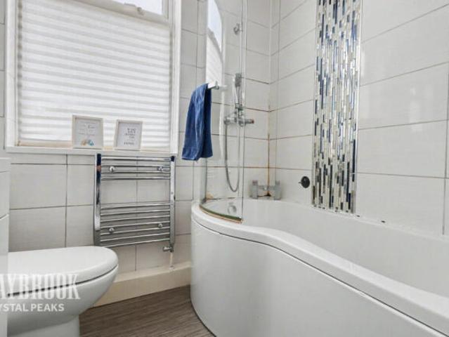 3 bedroom end of terrace house for sale in Bridge Street, Killamarsh, S21
