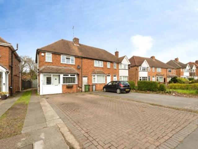 3 bedroom end of terrace house for sale in Brook Lane, Solihull, West Midlands, B92