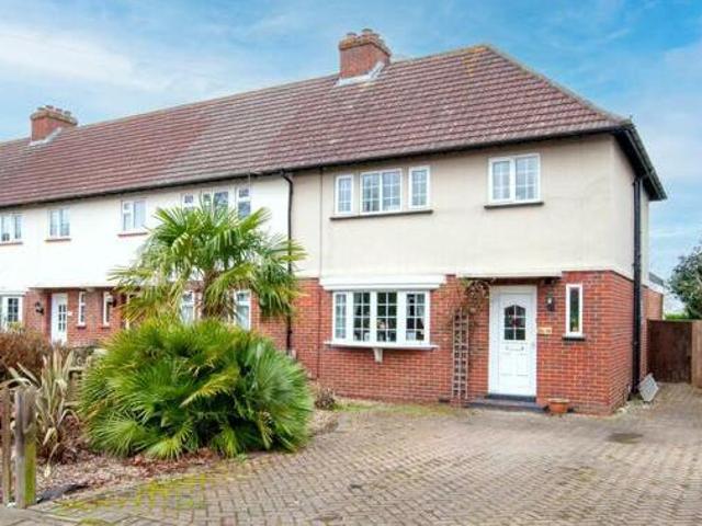 3 Bedroom End Of Terrace House For Sale In Bromley