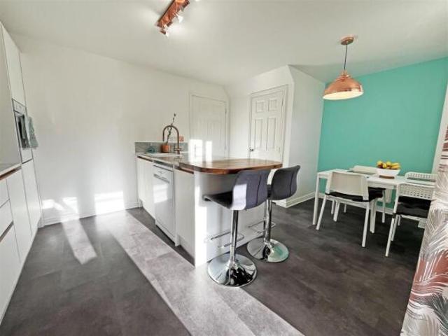 3 bedroom end of terrace house for sale in Buckthorn Road, Hampton Hargate, Peterborough, PE7