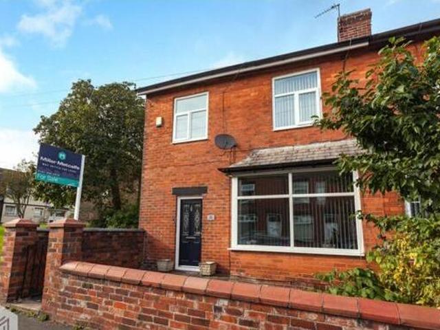 3 Bedroom End Of Terrace House For Sale In Bury, Greater Manchester