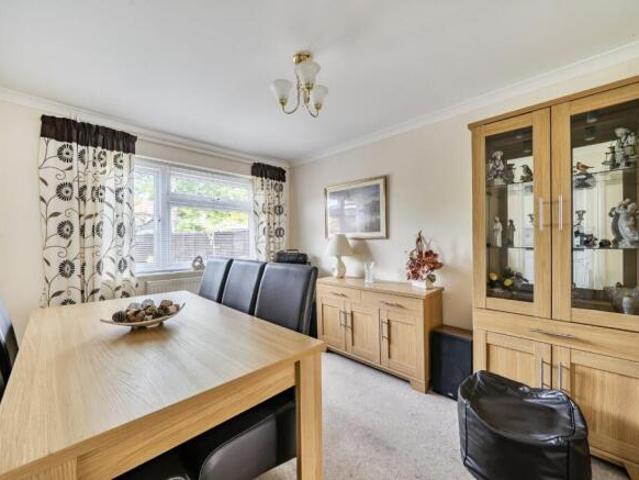 3 bedroom end of terrace house for sale in Byworth Close, Reading, RG2