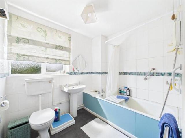 3 bedroom end of terrace house for sale in Golden Vale, Churchdown, Gloucester, Gloucestershire, GL3