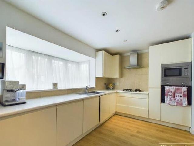 3 Bedroom End Of Terrace House For Sale In Goldsmith Avenue, London