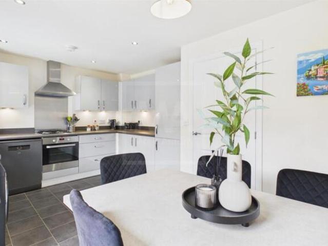 3 bedroom end of terrace house for sale in Gala Close, Appleton, WA4