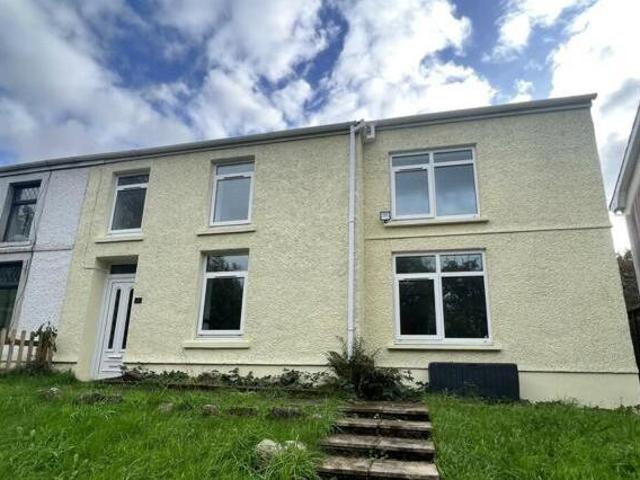 3 Bedroom End Of Terrace House For Sale In Garnant, Ammanford