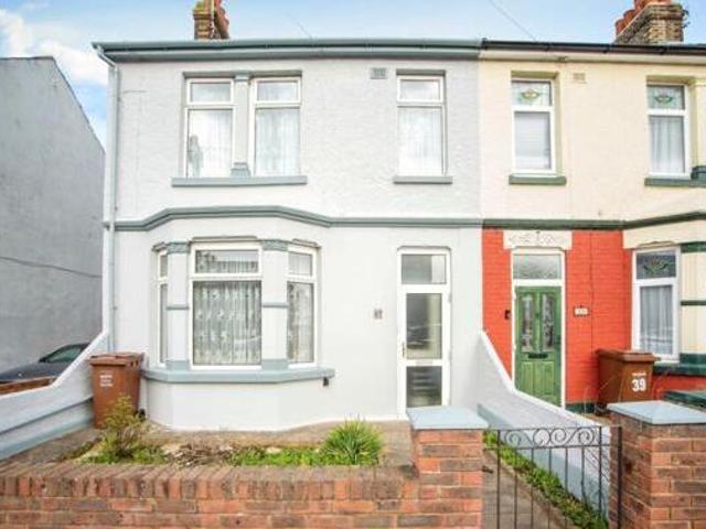 3 Bedroom End Of Terrace House For Sale In Gillingham