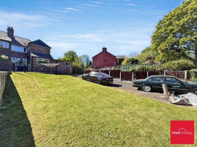 3 bedroom end of terrace house for sale in Glazebrook Lane, Glazebrook, WA3