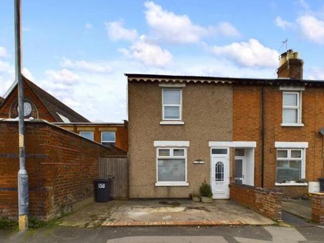 3 Bedroom End Of Terrace House For Sale In Gloucester, Gloucestershire