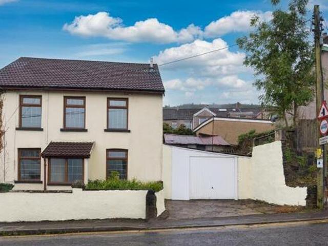 3 Bedroom End Of Terrace House For Sale In Graig
