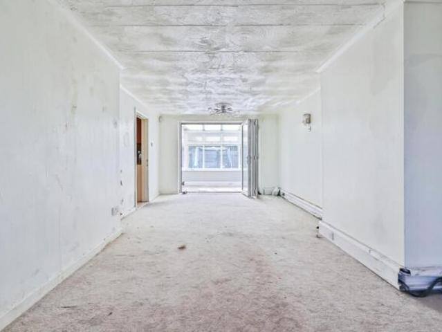 3 bedroom end of terrace house for sale in Grasby Walk, Clifton, Nottingham, NG11