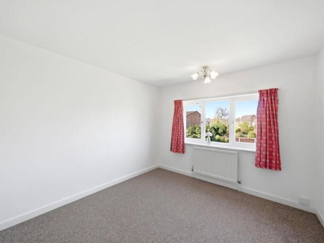 3 bedroom end of terrace house for sale in Grayling Close, Cambridge, CB4