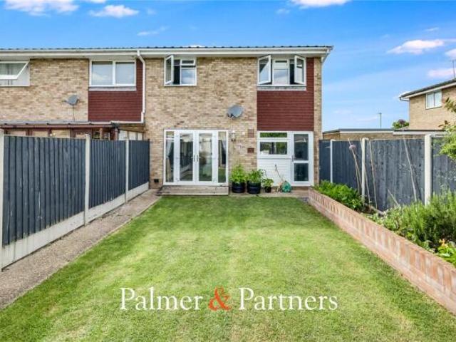 3 bedroom end of terrace house for sale in Great Cob, Springfield, Chelmsford, Essex, CM1